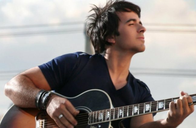 Luis Fonsi estrena videoclip de “ Corazón en la Maleta” [Video] - Unicas